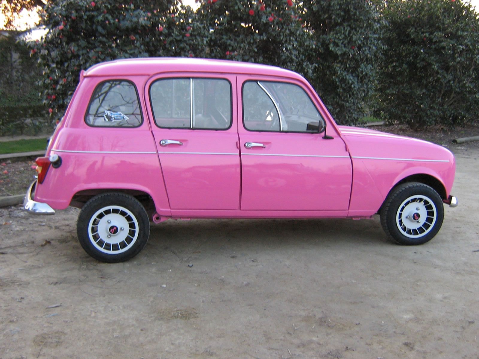 Location véhicule Cinéma Audiovisuel Publicité - RENAULT 4L 1981