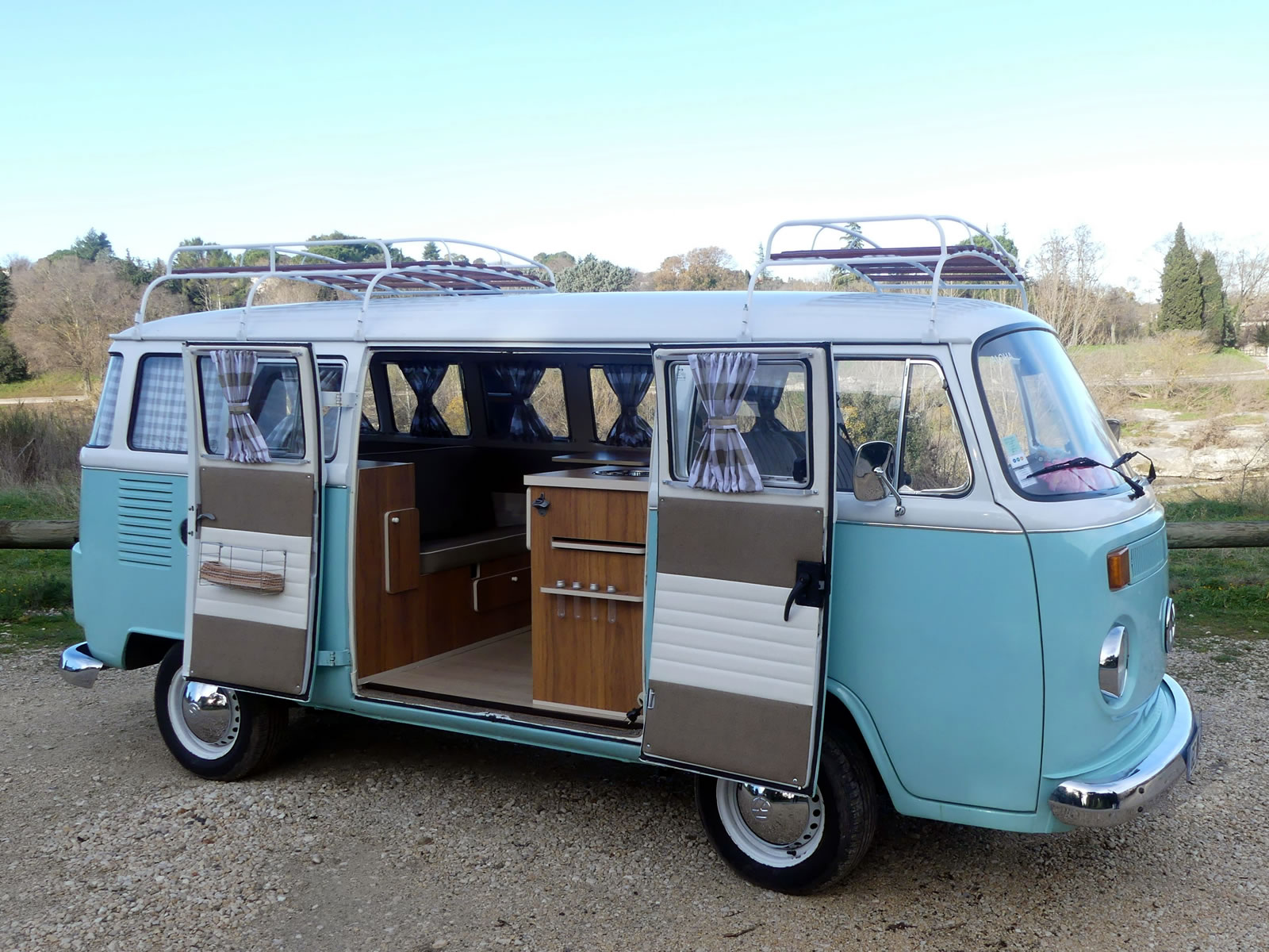 Location véhicule Cinéma Audiovisuel Publicité - VOLKSWAGEN Combi T2 1987